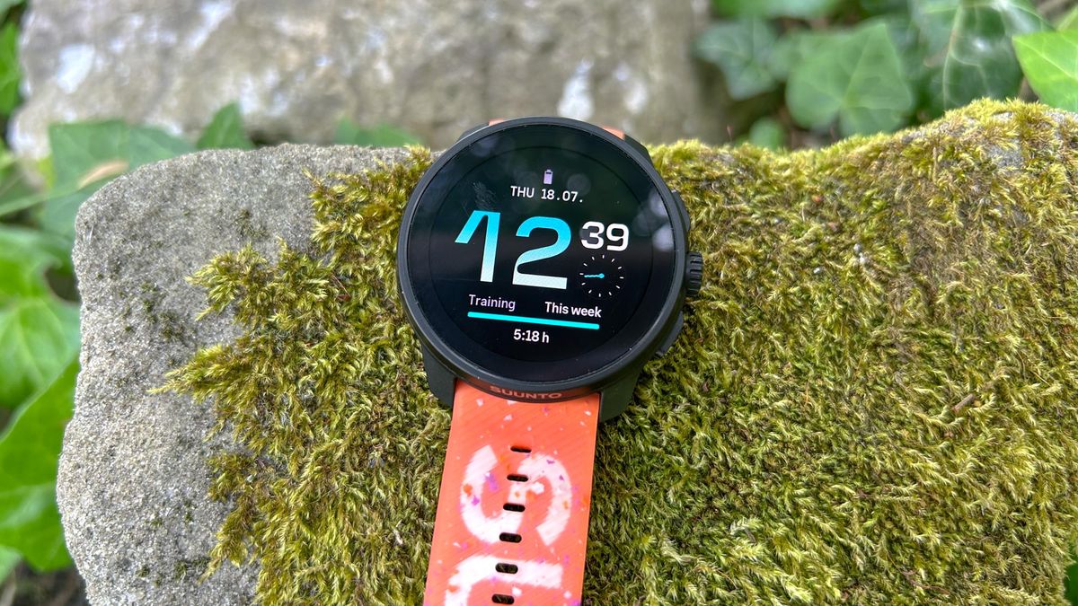 Suunto Race S review: A good AMOLED sports watch at a great price | Tom ...