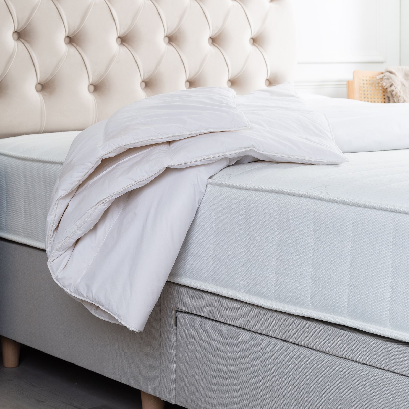 Which is better, a feather and down or synthetic duvet? | Ideal Home