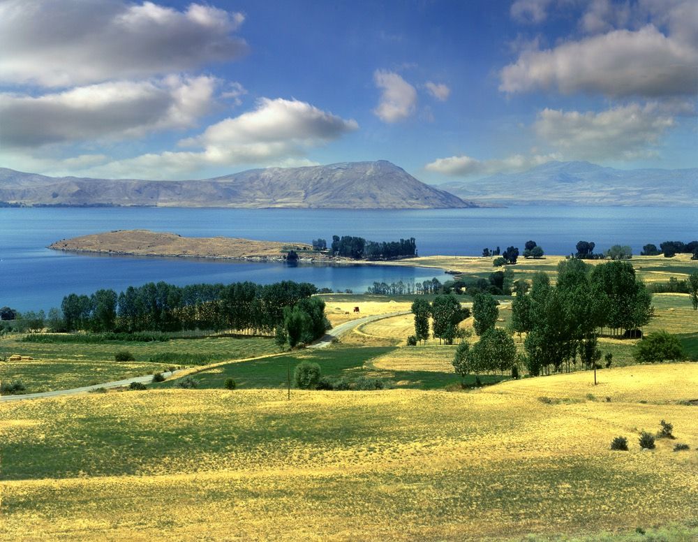 The True Story Behind Turkey's Ancient 'Underwater Castle' | Live Science