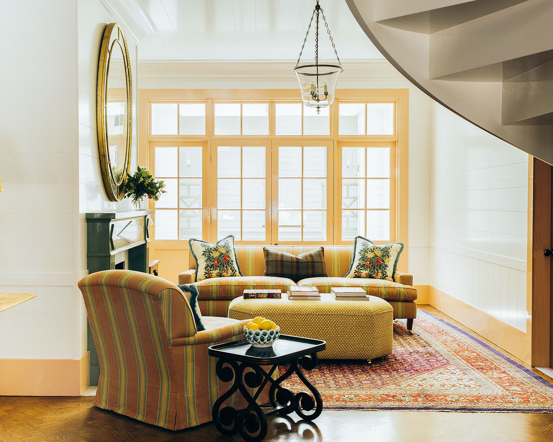 Family room paint ideas: 10 paint colors for a family room | Homes and ...