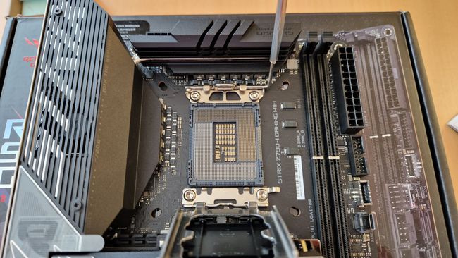 13th Gen Intel i5-13600K review: "Makes me question who on earth ...