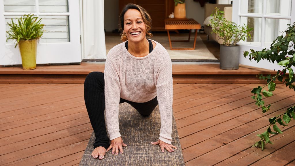 A physical therapist recommends these five hip stretches to undo the ...