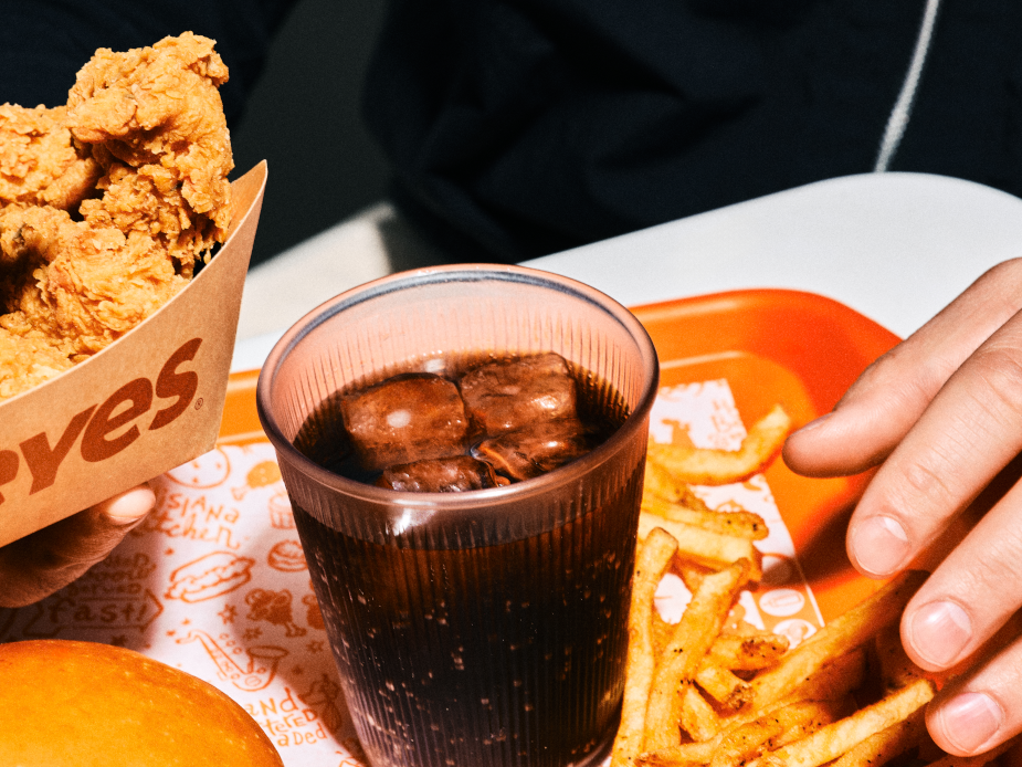 Popeyes puts a clever spin on its logo to entice hungry fans | Creative ...