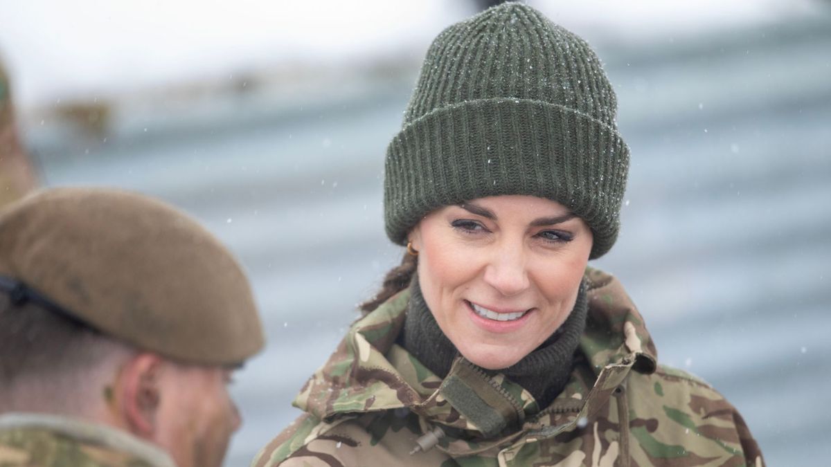 Kate Middleton braves the snow in full camo outfit | Woman & Home