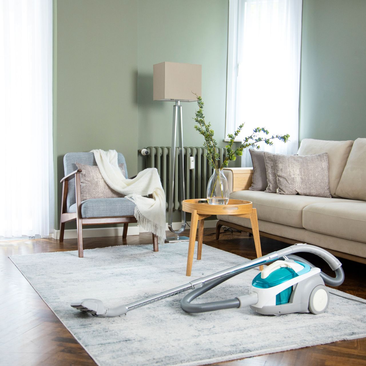 How to use a steam cleaner on a carpet | Ideal Home