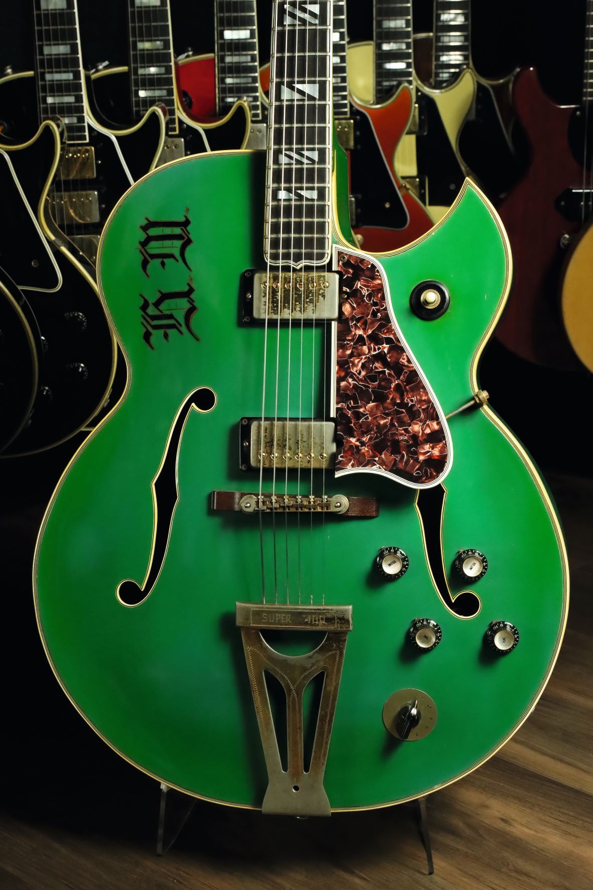 This Could Be the Funkiest Finish on a Vintage Archtop You’ve Ever Seen ...