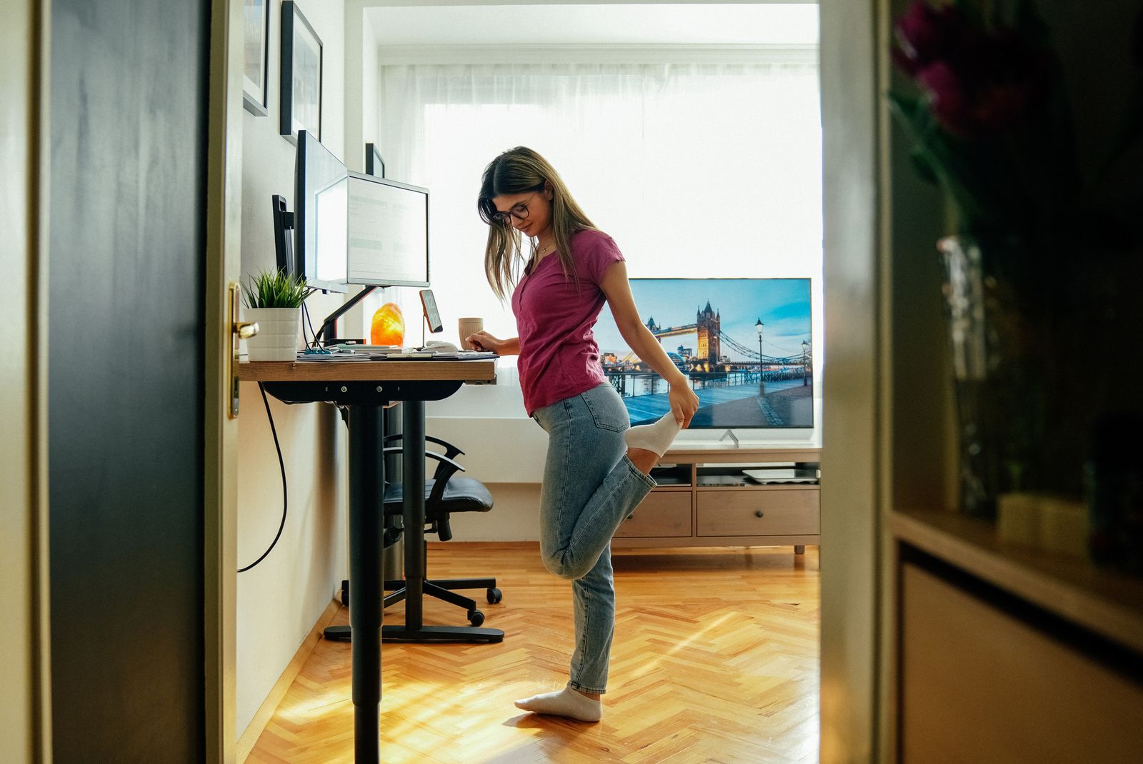 The best standing desk exercises to do while you work | My Imperfect Life