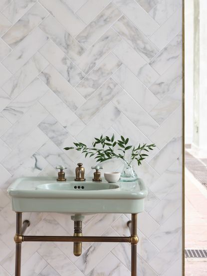 Farmhouse bathroom ideas: 34 rustic bathrooms | Homes and Gardens