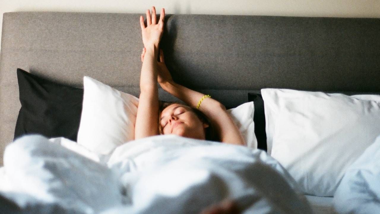 Struggling to sleep? Try this 5-minute cognitive shuffle sleep hack | T3