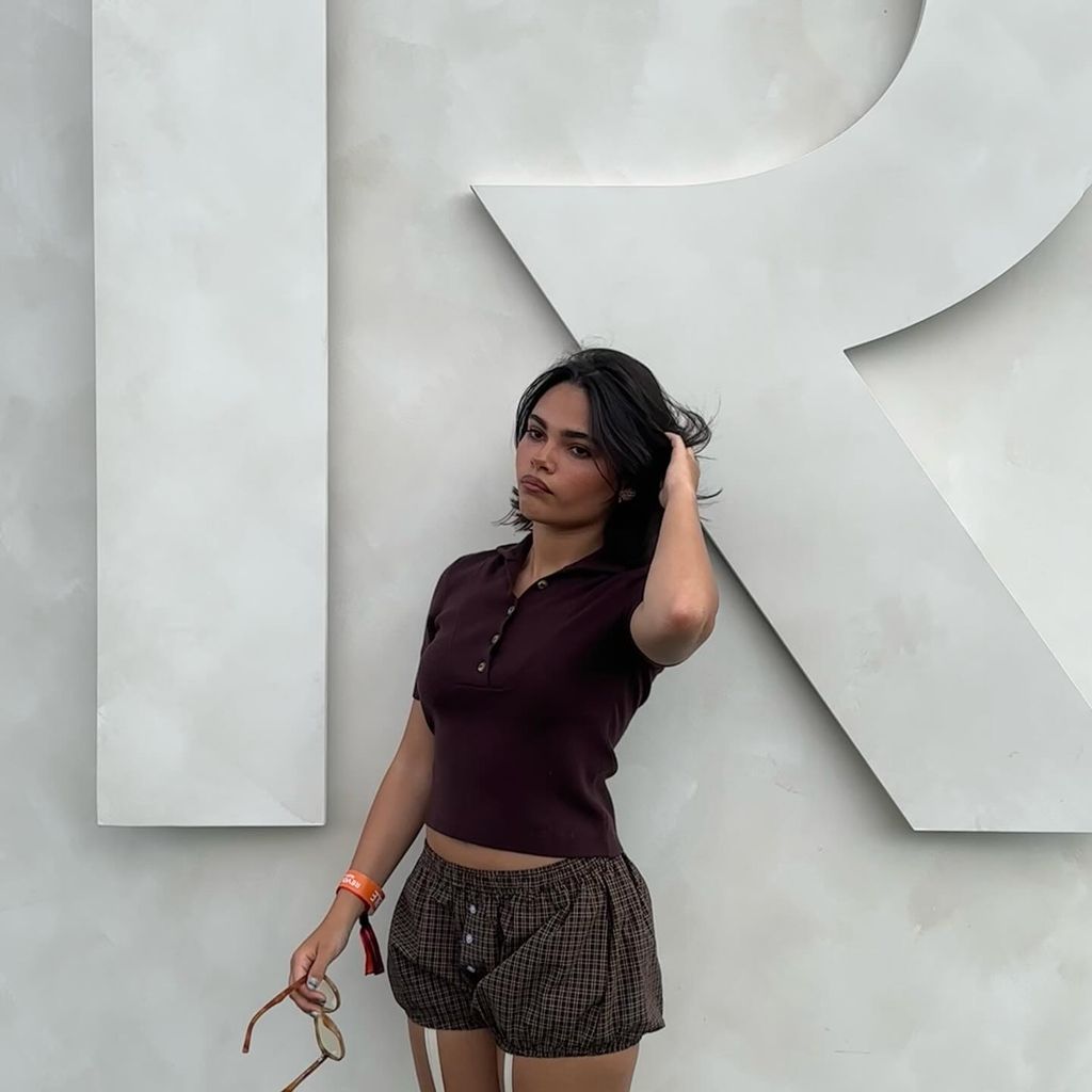 The Heartthrob Bob Is 2025's Coolest Nostalgic Hair Trend | Who What Wear