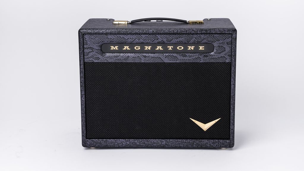 “Its sound kicks the ass of amps three times its size”: Slash’s latest ...
