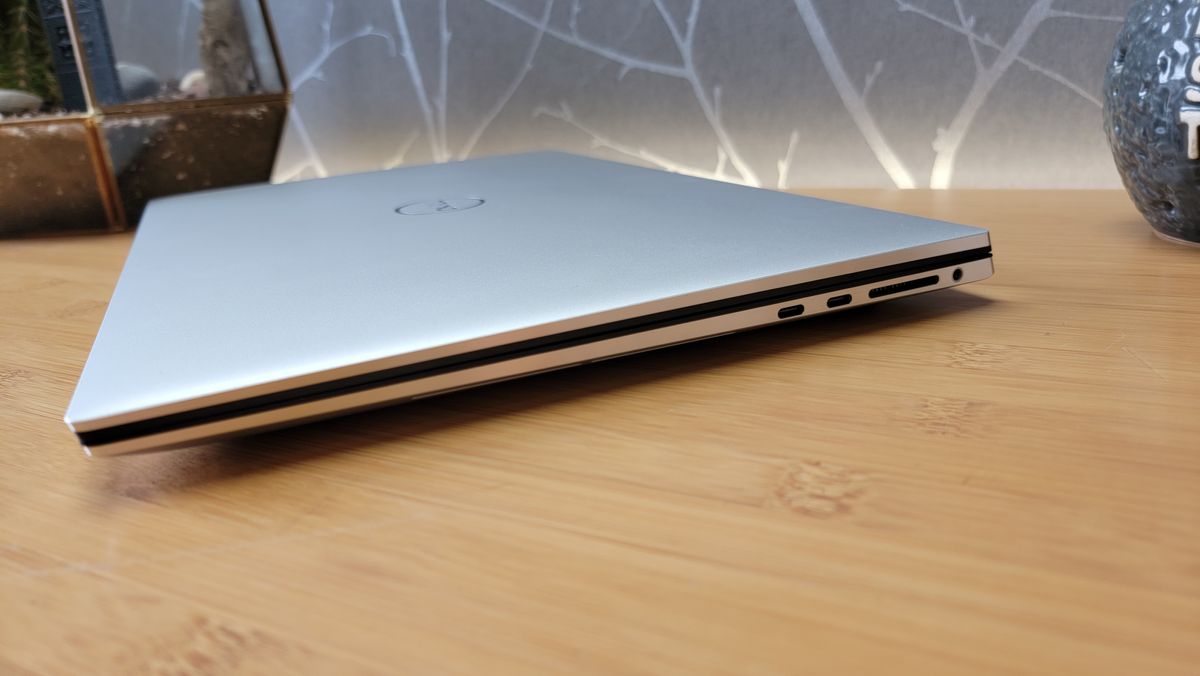 Dell XPS 17 (9720) Review: Bright Screen Meets Efficiency Cores | Tom's ...