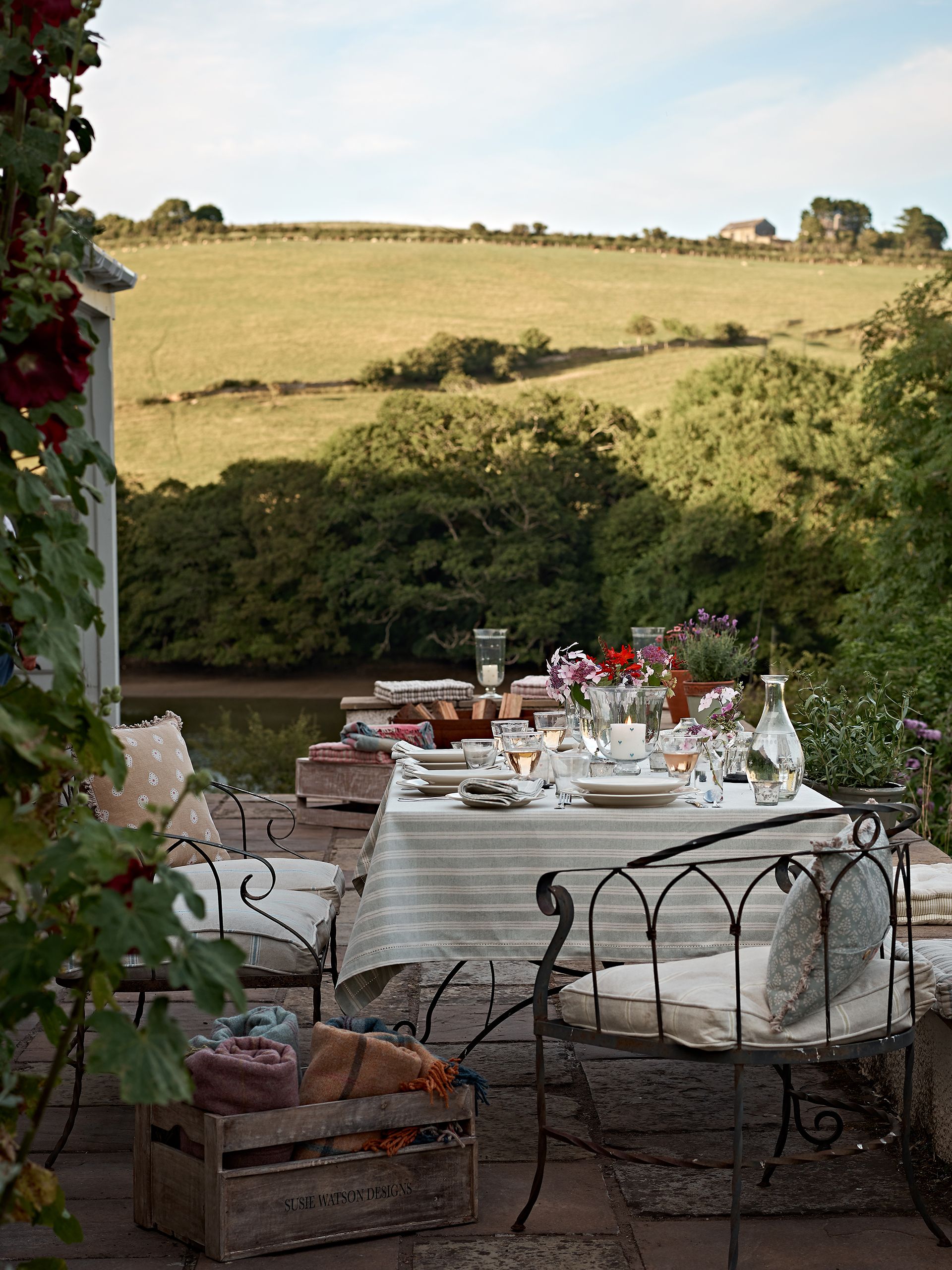 12 Cottage patio ideas – pretty spaces for relaxing outdoors | Country