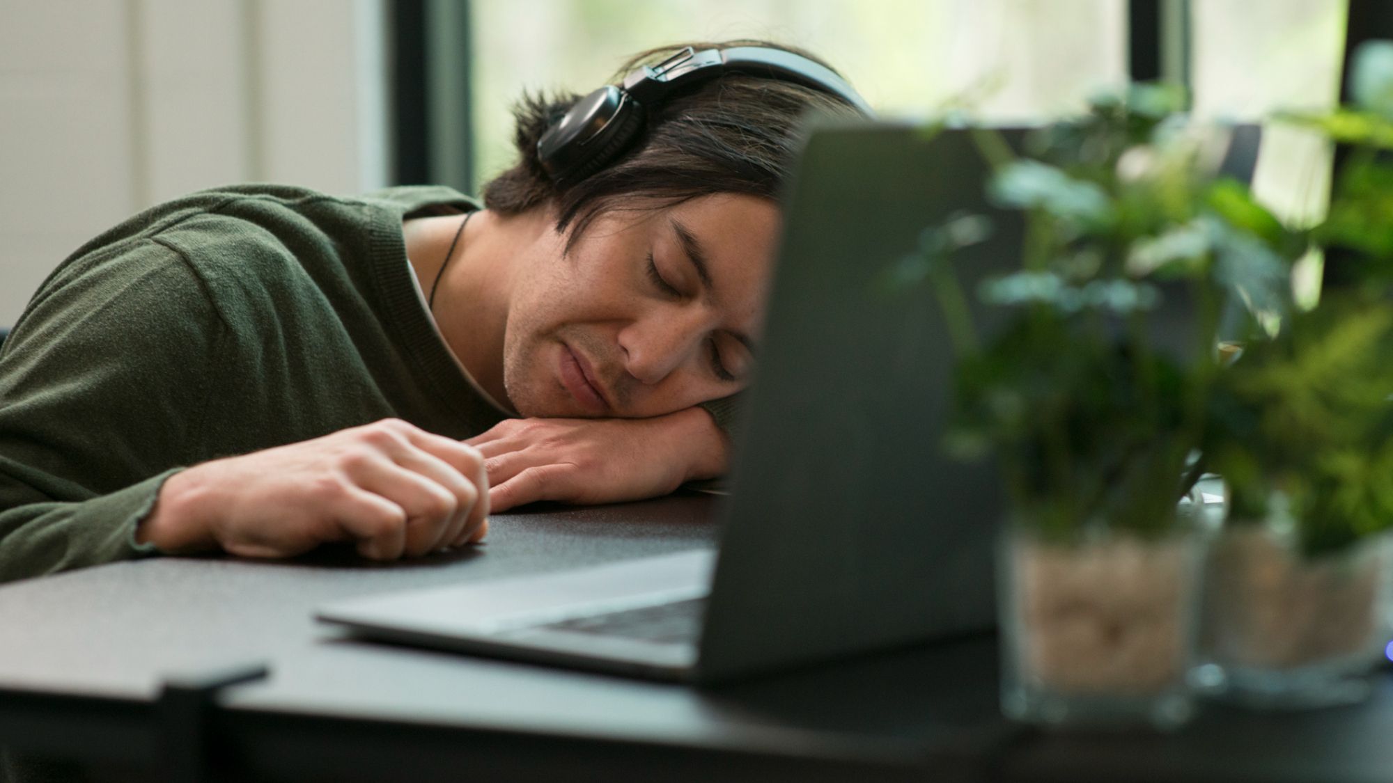 Top tech tips to fool your boss into thinking you're working hard | PC ...