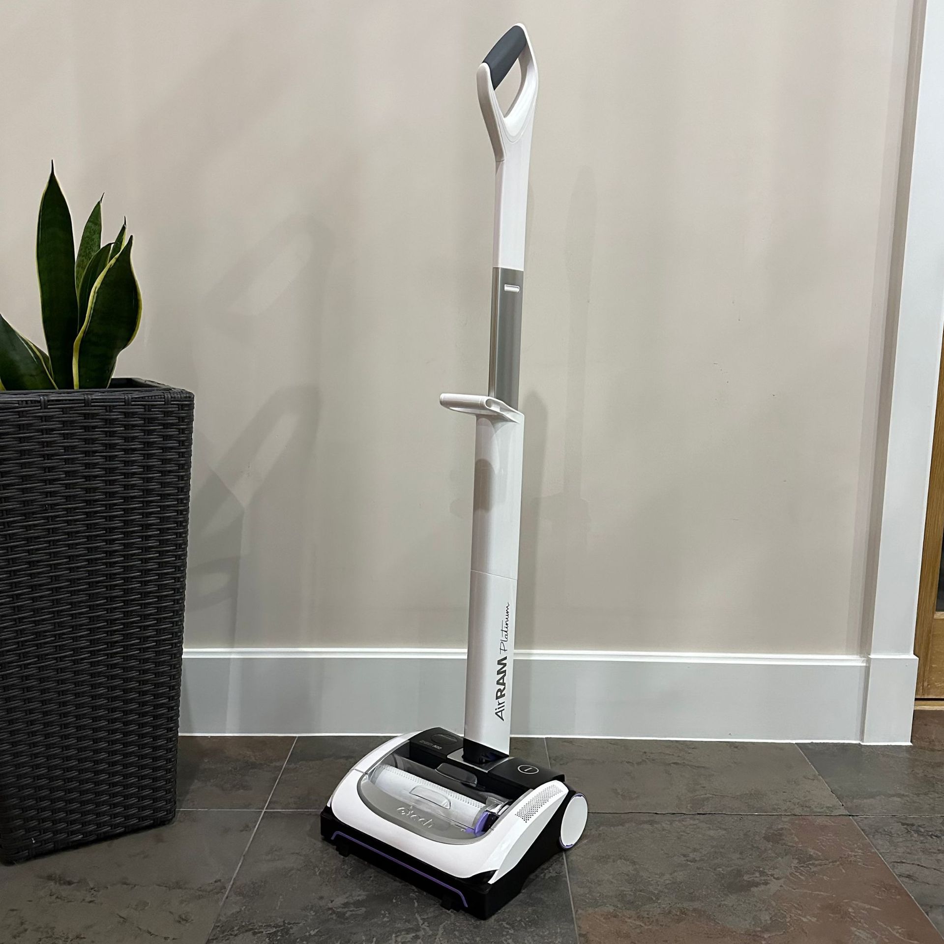 Gtech AirRAM Platinum Anti Hair Wrap cordless vacuum review | Ideal Home