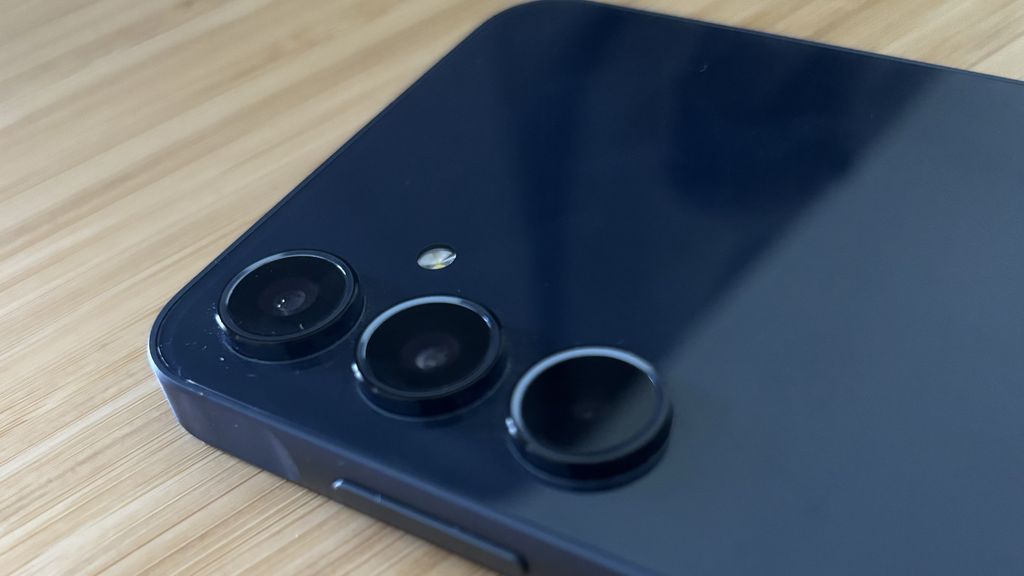 Samsung Galaxy A55 review: mid tier has never looked so high end ...