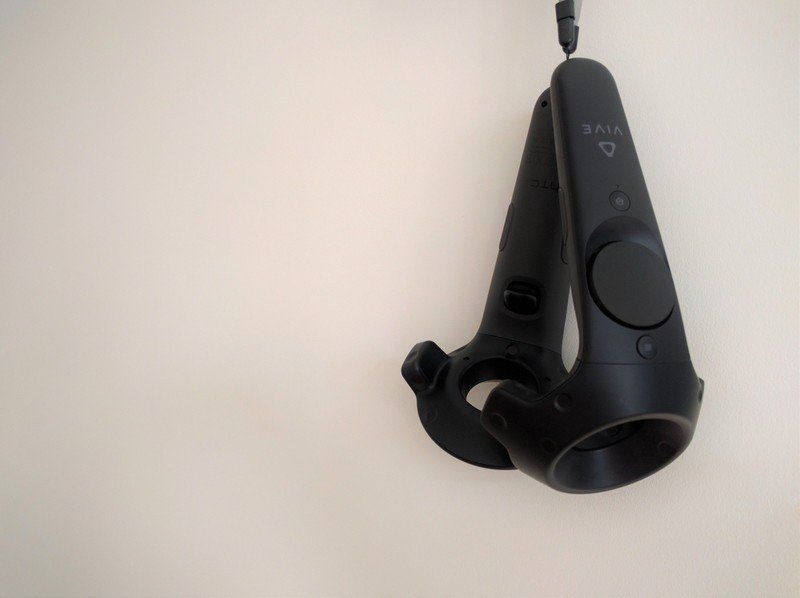 The difference between Oculus Touch, HTC Vive, and PlayStation VR ...