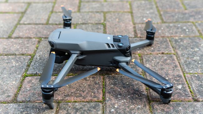 DJI Mavic 3 review: flying fortress | TechRadar