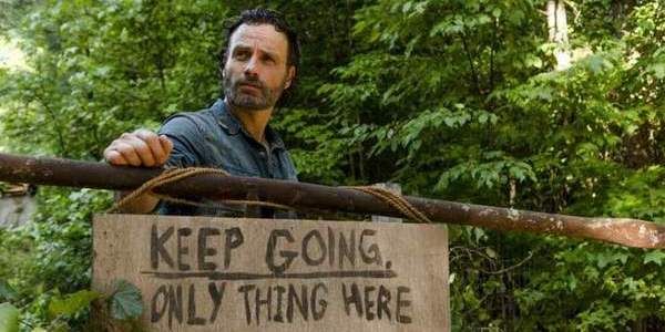 The Walking Dead's Closing Scene: Who's Following Rick's Group ...