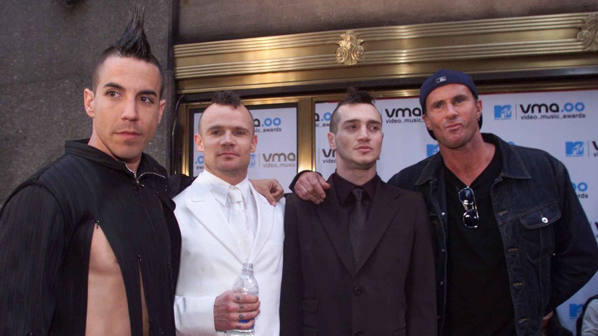 Red Hot Chili Peppers: the story behind Californication | Louder