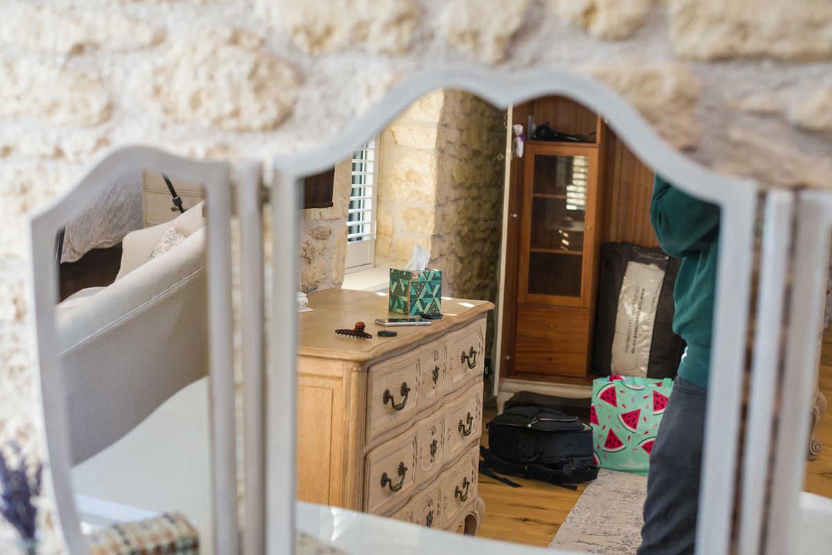 How to use mirrors to magically enhance your portraits | Digital Camera ...