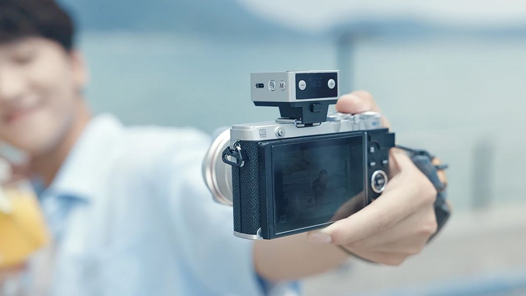 This tiny, compact camera flash uses magnetic modifiers – and only ...