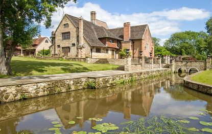 An 80-acre Cotswolds estate with atmospheric main house, bordered by ...