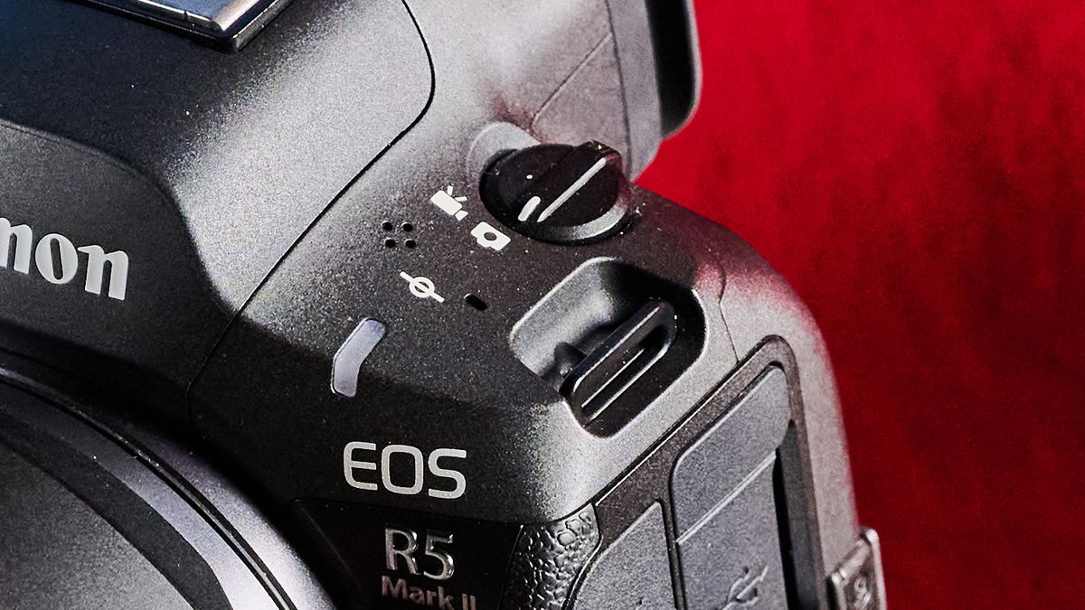Canon EOS R5 Mark II review: Pro shooter straight out of the box | Tom ...