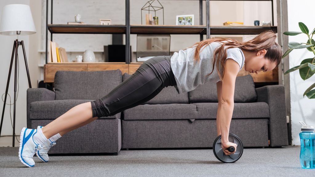 Forget sit-ups and crunches — 3 best ab wheel rollout variations to ...