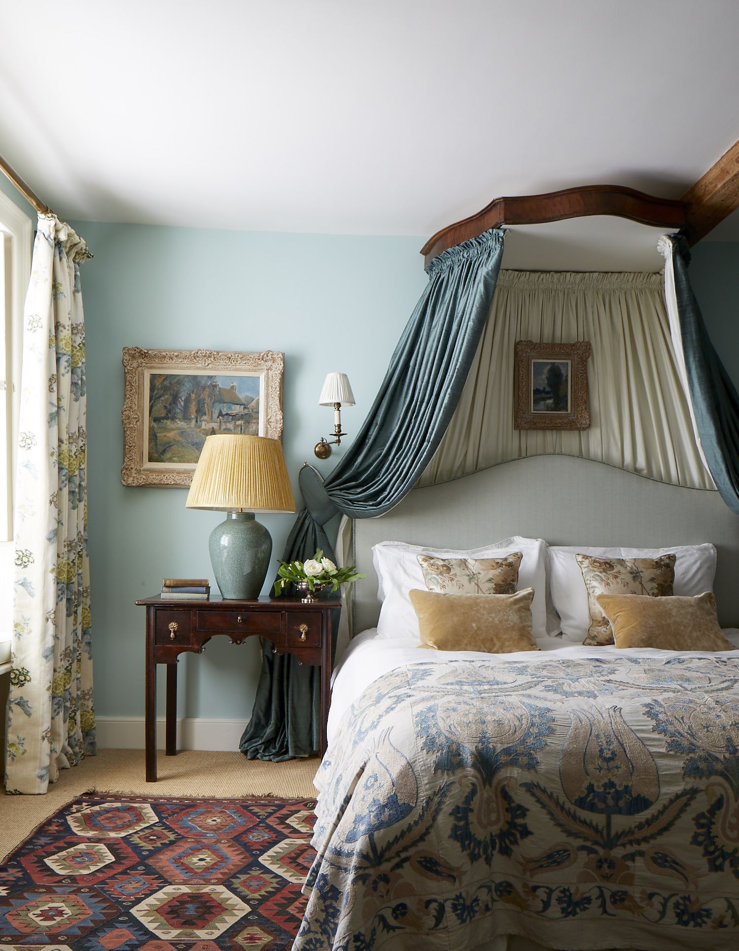 Luxury bedroom ideas: 25 ways to design a boutique hotel room | Homes ...