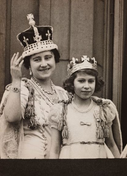 32 interesting facts about the Queen Mother and her long life | Woman ...