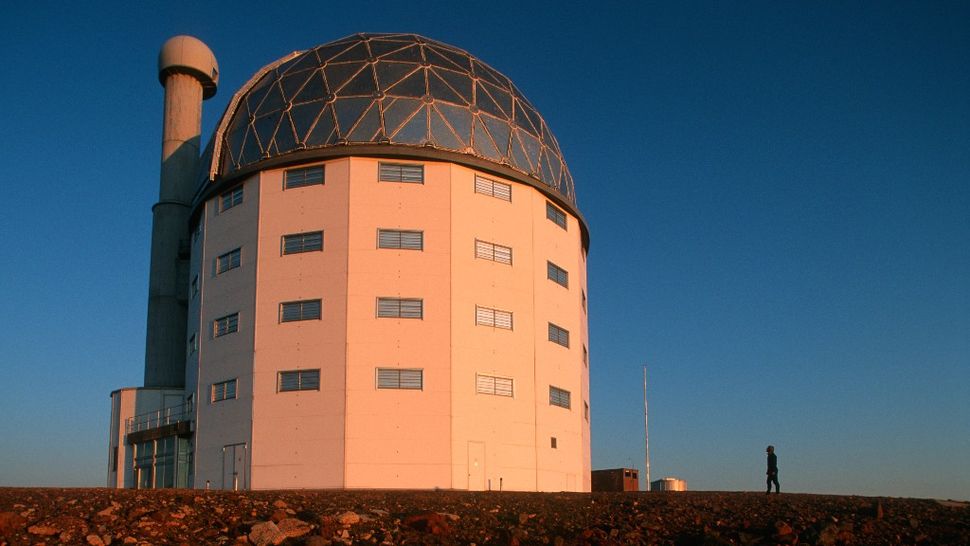 The 10 biggest telescopes on Earth | Space