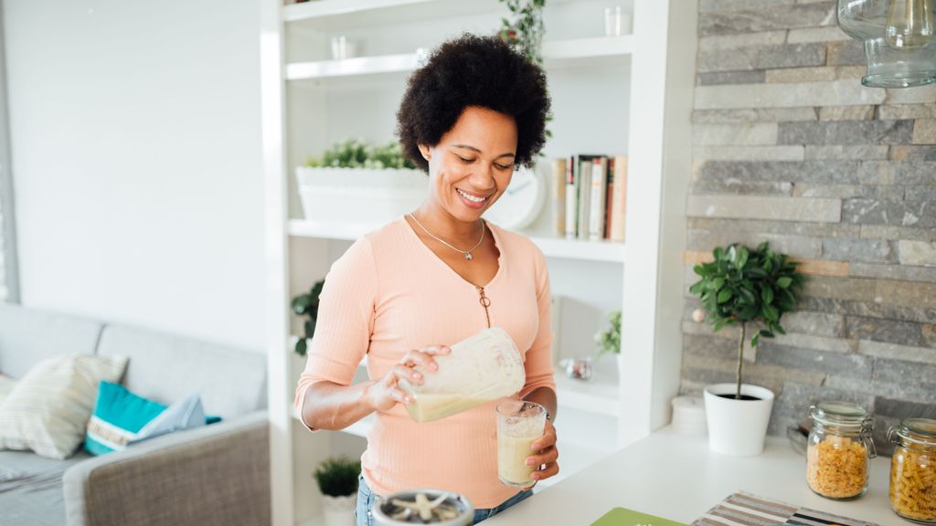 The best time to drink protein shakes, according to experts | Fit&Well