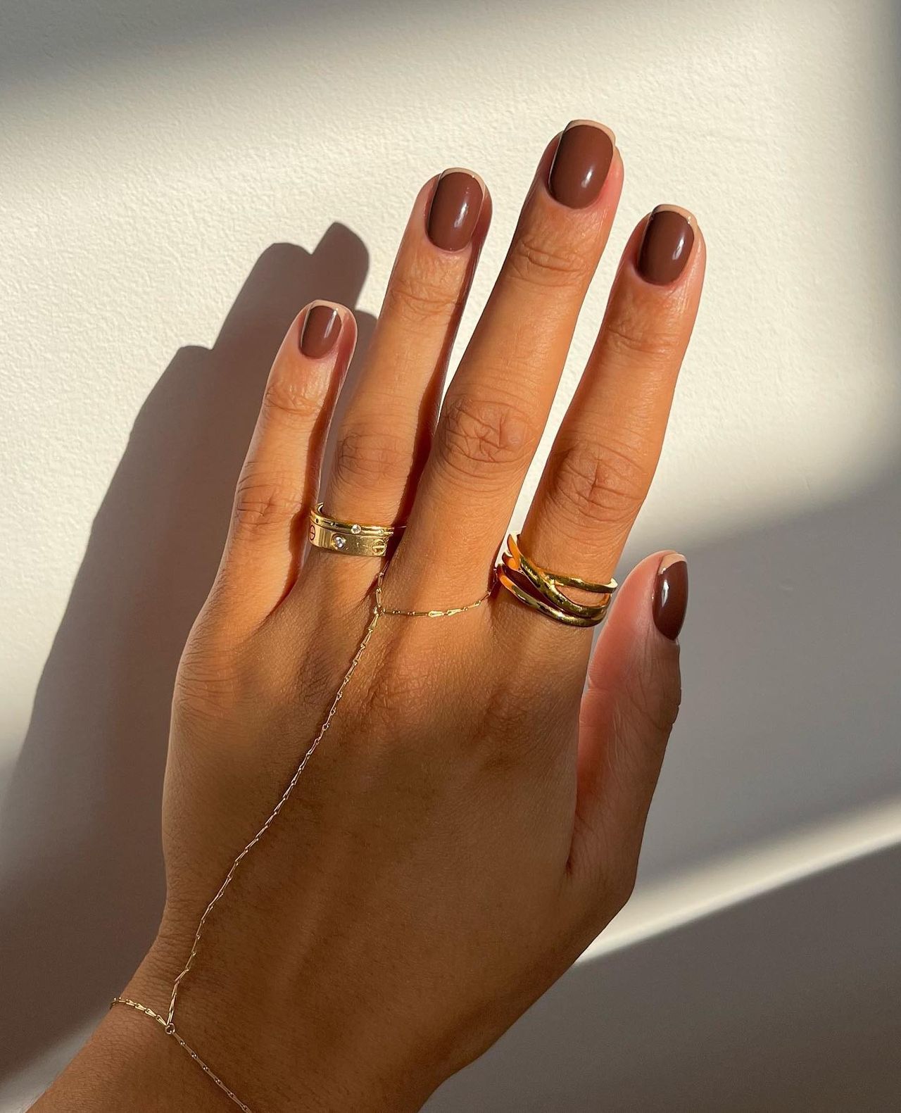 Chestnut Nails Are the Autumn Trend to Know | Who What Wear