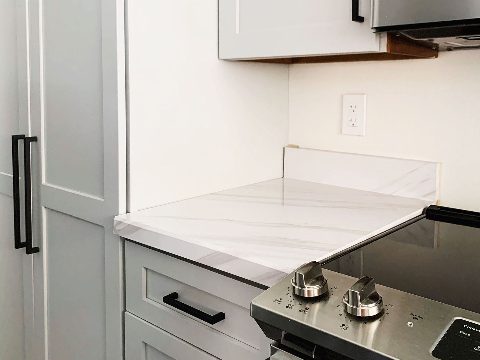 5 ways to cover kitchen countertops (without replacing them) | Real Homes