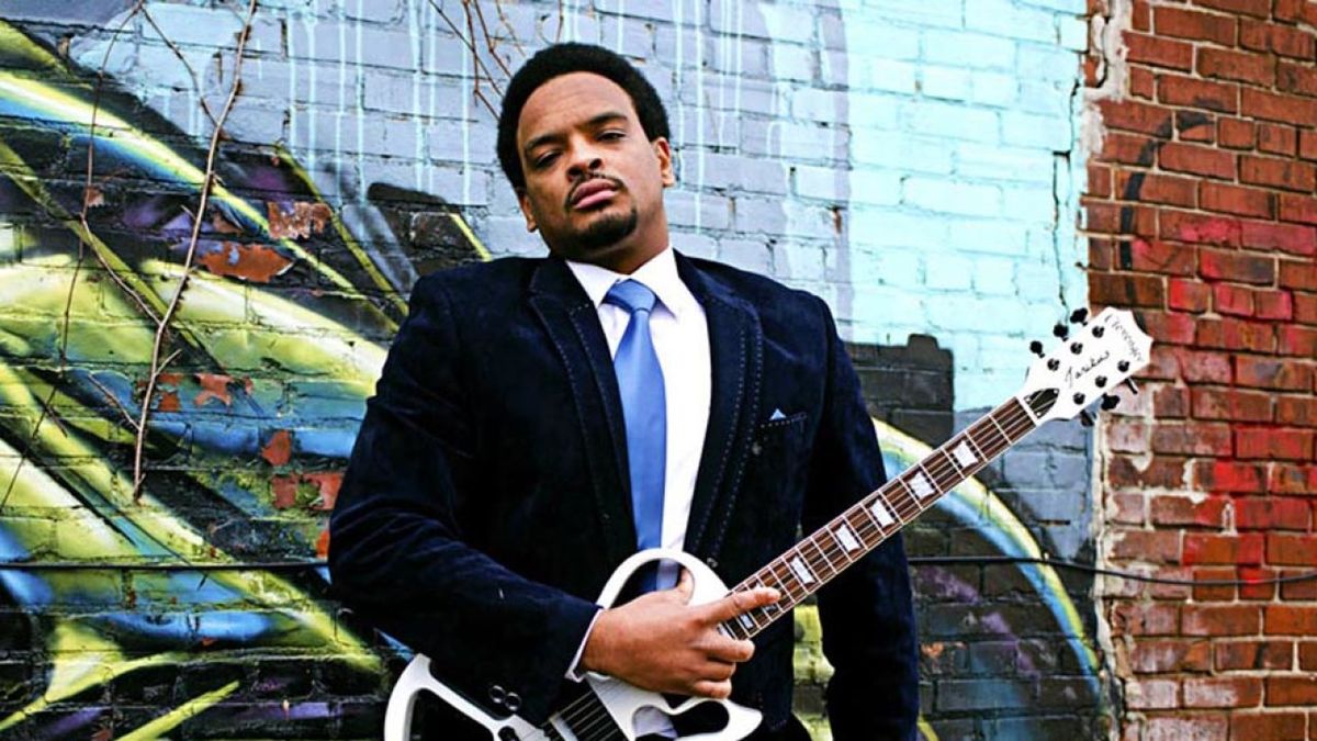 Singleton shows no family affairs | Louder