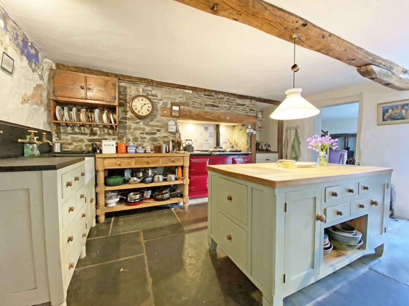 A secluded farmhouse tucked away on the wild North Cornwall Atlantic ...