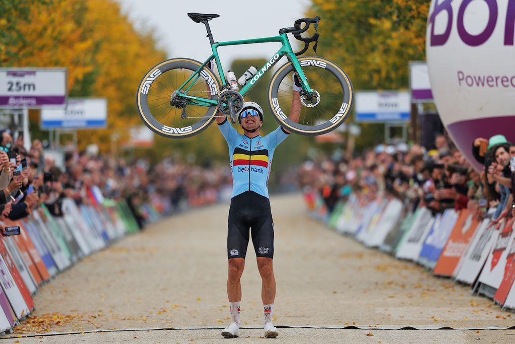 UCI Gravel World Championships: Florian Vermeersch turns silver into ...