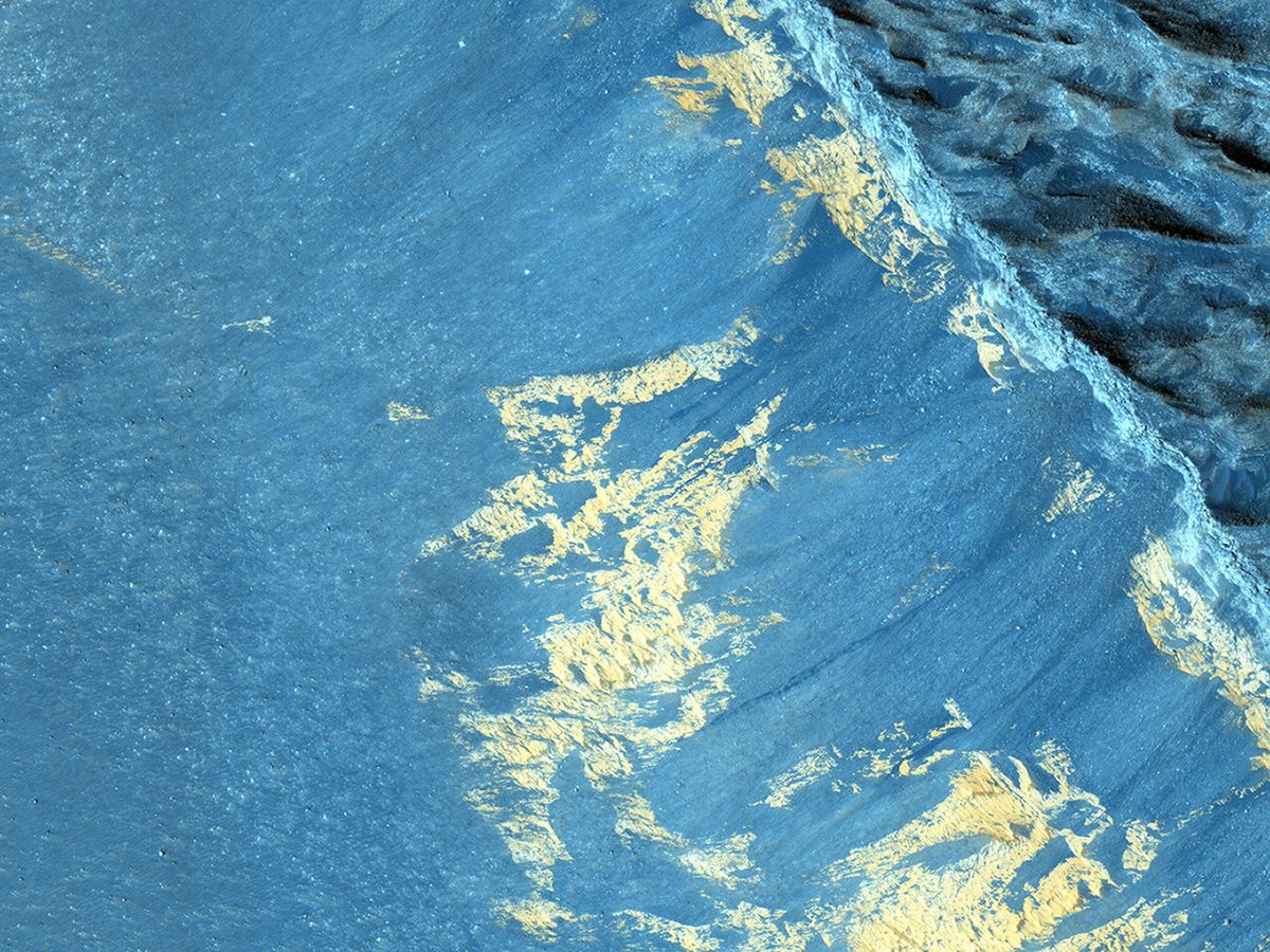 Flowing Water on Mars: The Discovery in Pictures | Space