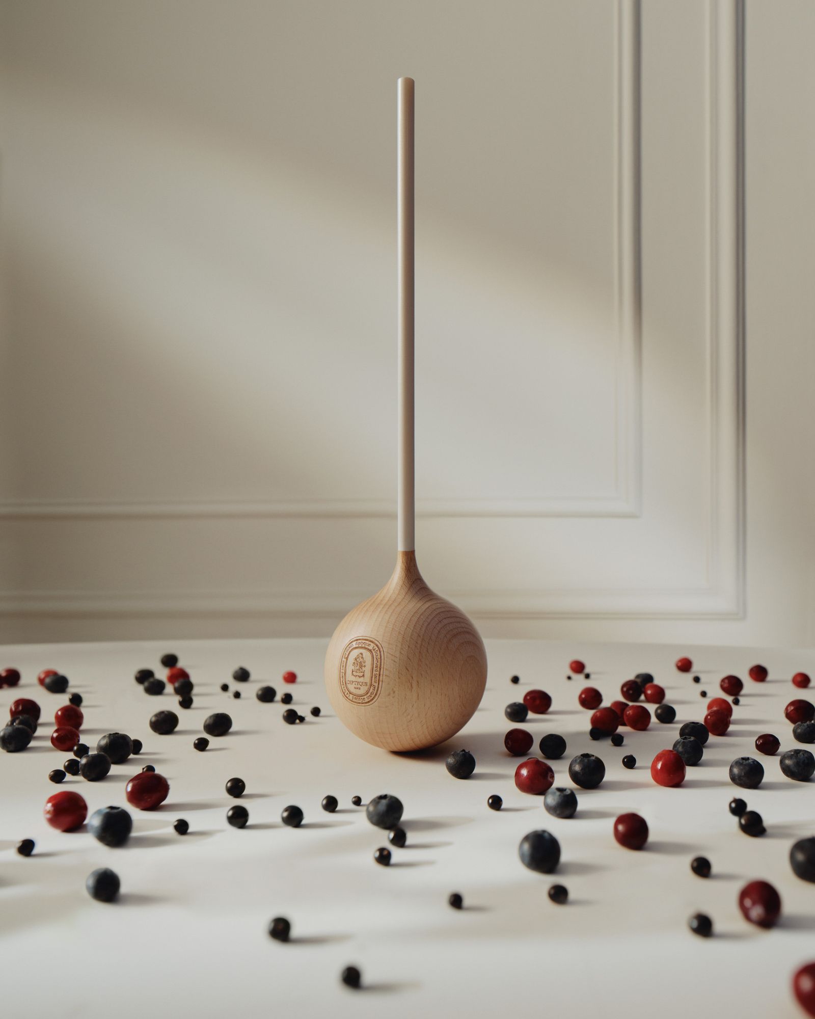 Diptyque's The Culbuto Diffuser Review — Is it Worth $285? | Livingetc