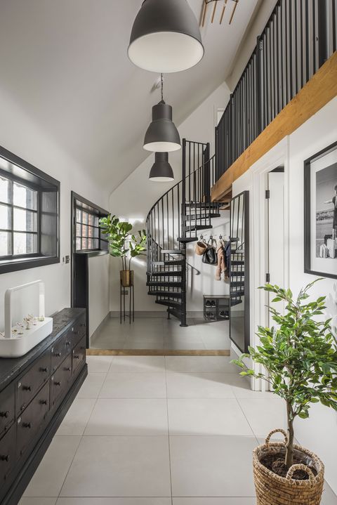 What is a vaulted ceiling and how do you create one? | Homebuilding