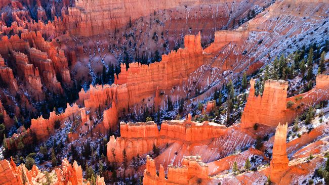 2 hikers dead in apparent fall after allegedly crossing safety railing ...