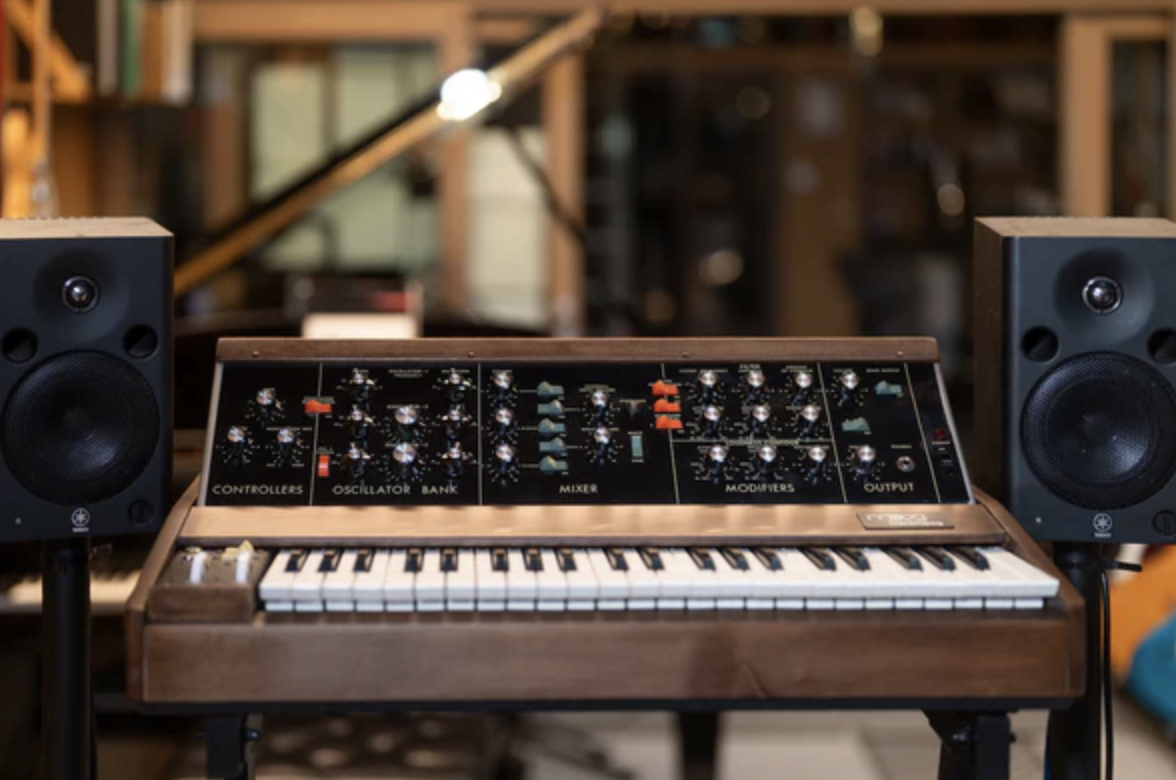 Here's how you can win a $7,500 vintage Minimoog signed by Peter ...