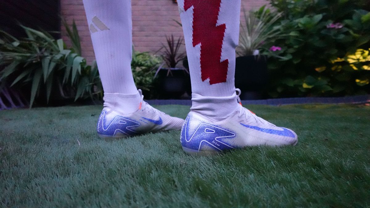 Nike Mercurial Superfly 10 review: A running shoe with studs | FourFourTwo