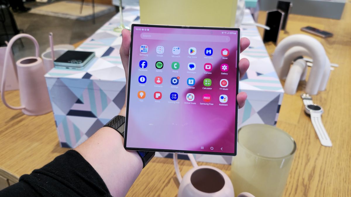 The best camera phones: these phones will capture stunning photos ...