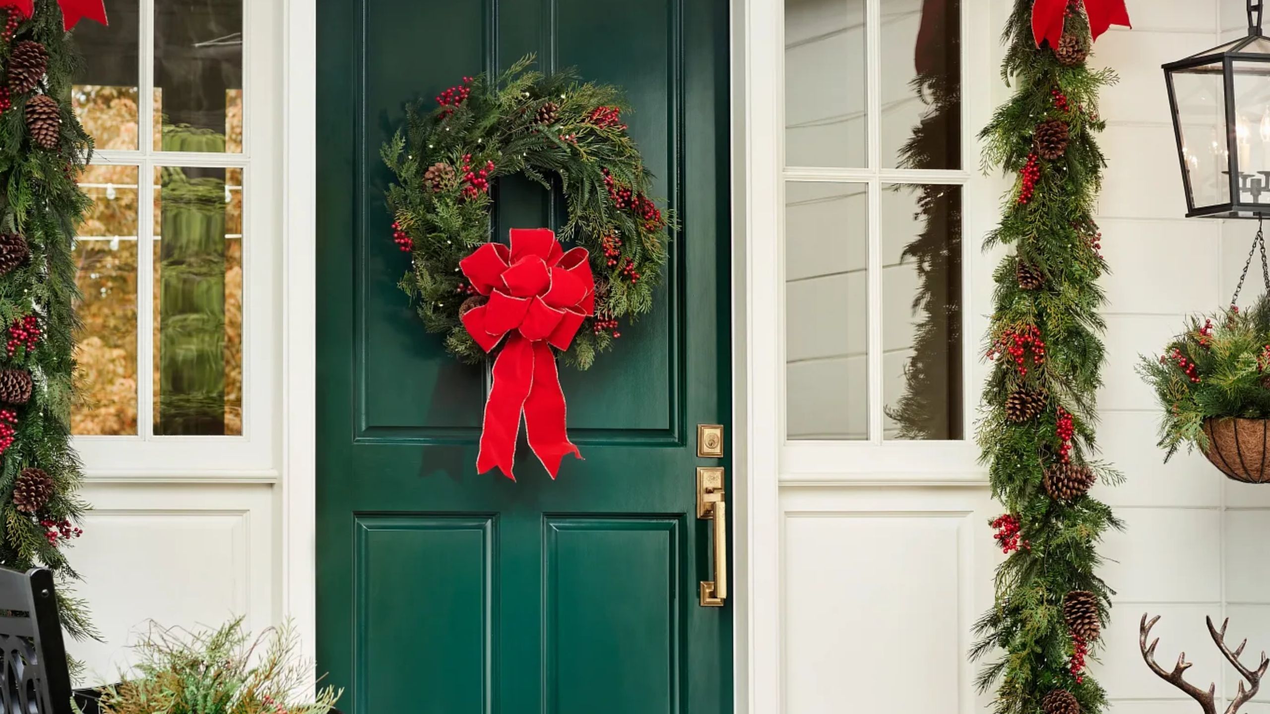 The Best Christmas Wreaths for 2025 — What and Where to Shop