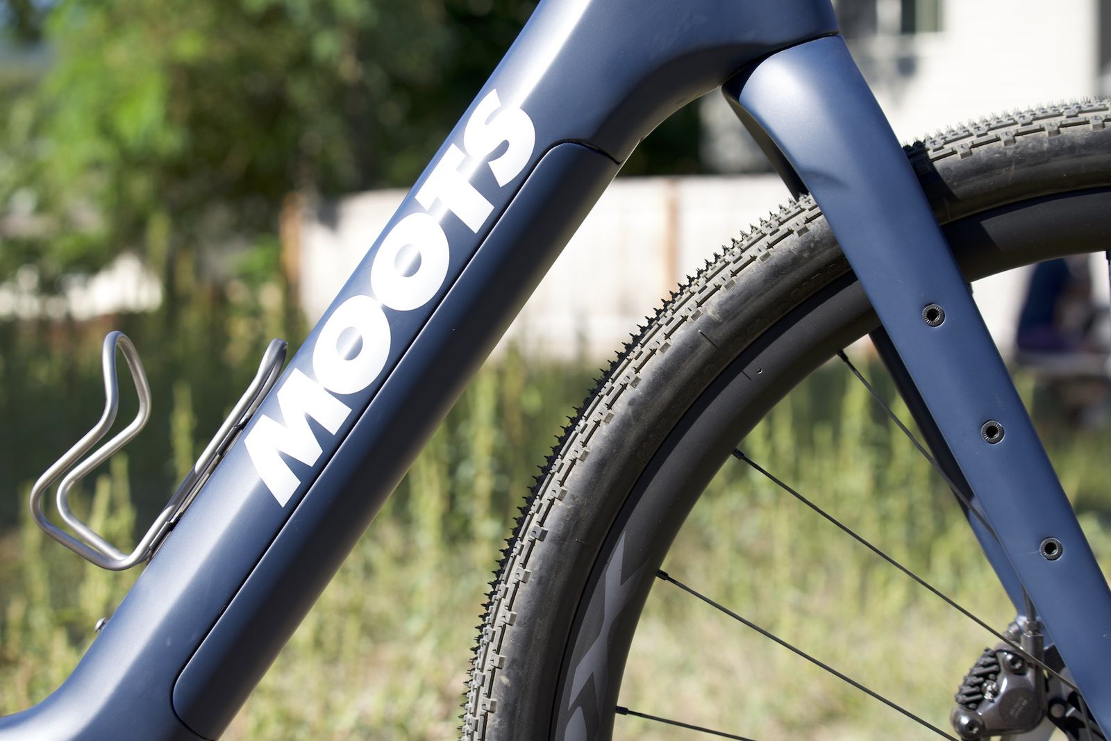 Moots goes carbon and electric: a first look at the Moots Express ...