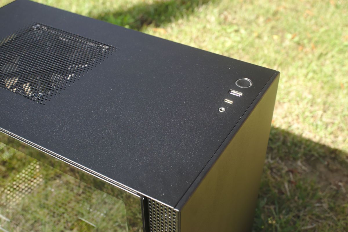 NZXT H210i review: A small, mighty, and seriously good-looking Mini-ITX ...