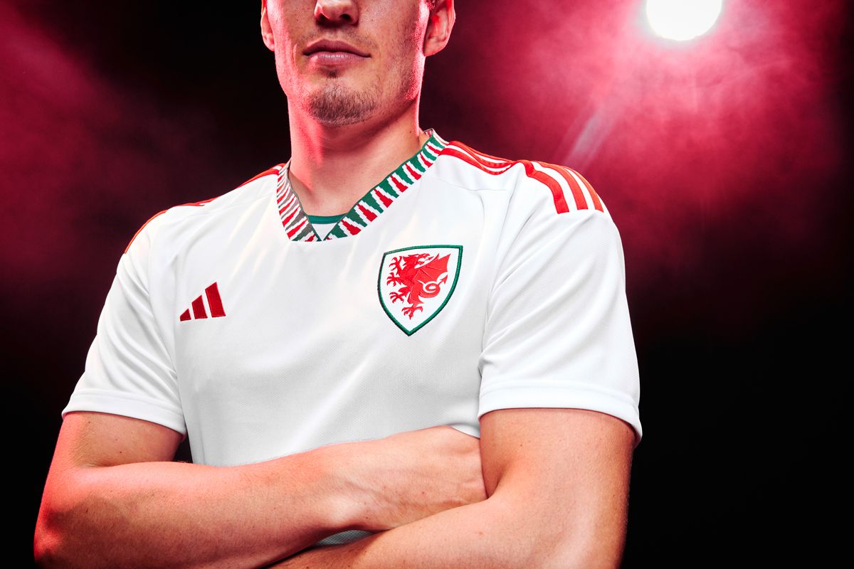 Wales 2022 World Cup away kit: A retro-inspired work of art | FourFourTwo