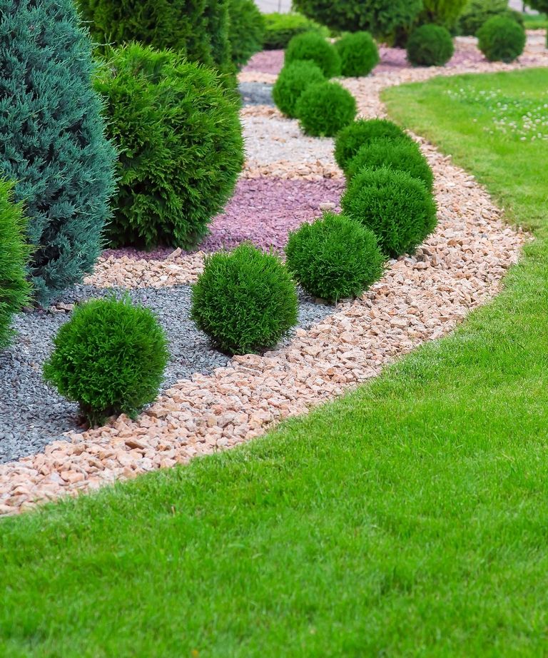 Using rocks instead of mulch: the versatile alternative | Homes and Gardens